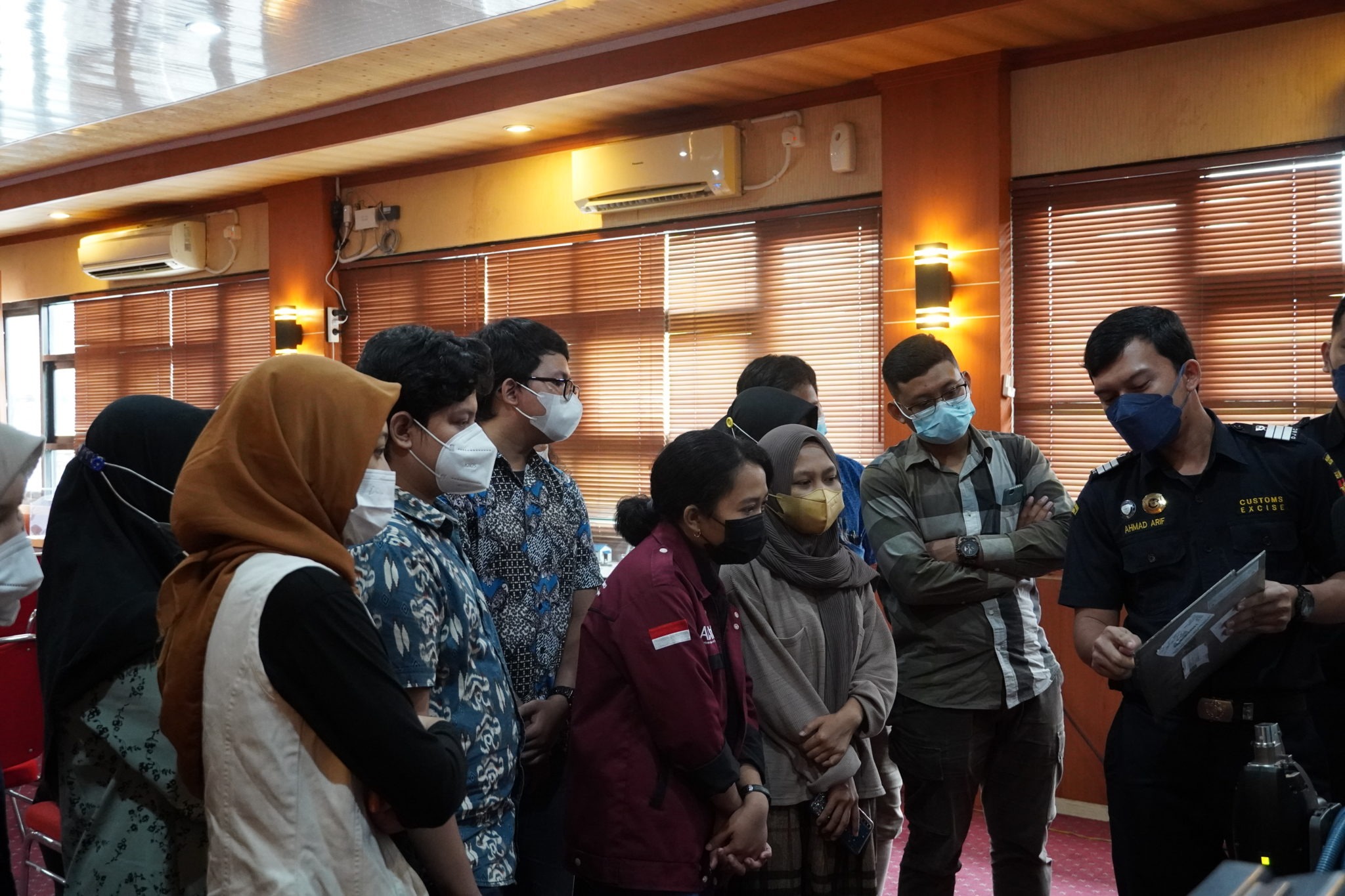 Customs Laboratory Goes to Campus “Getting to Know about Customs and ...