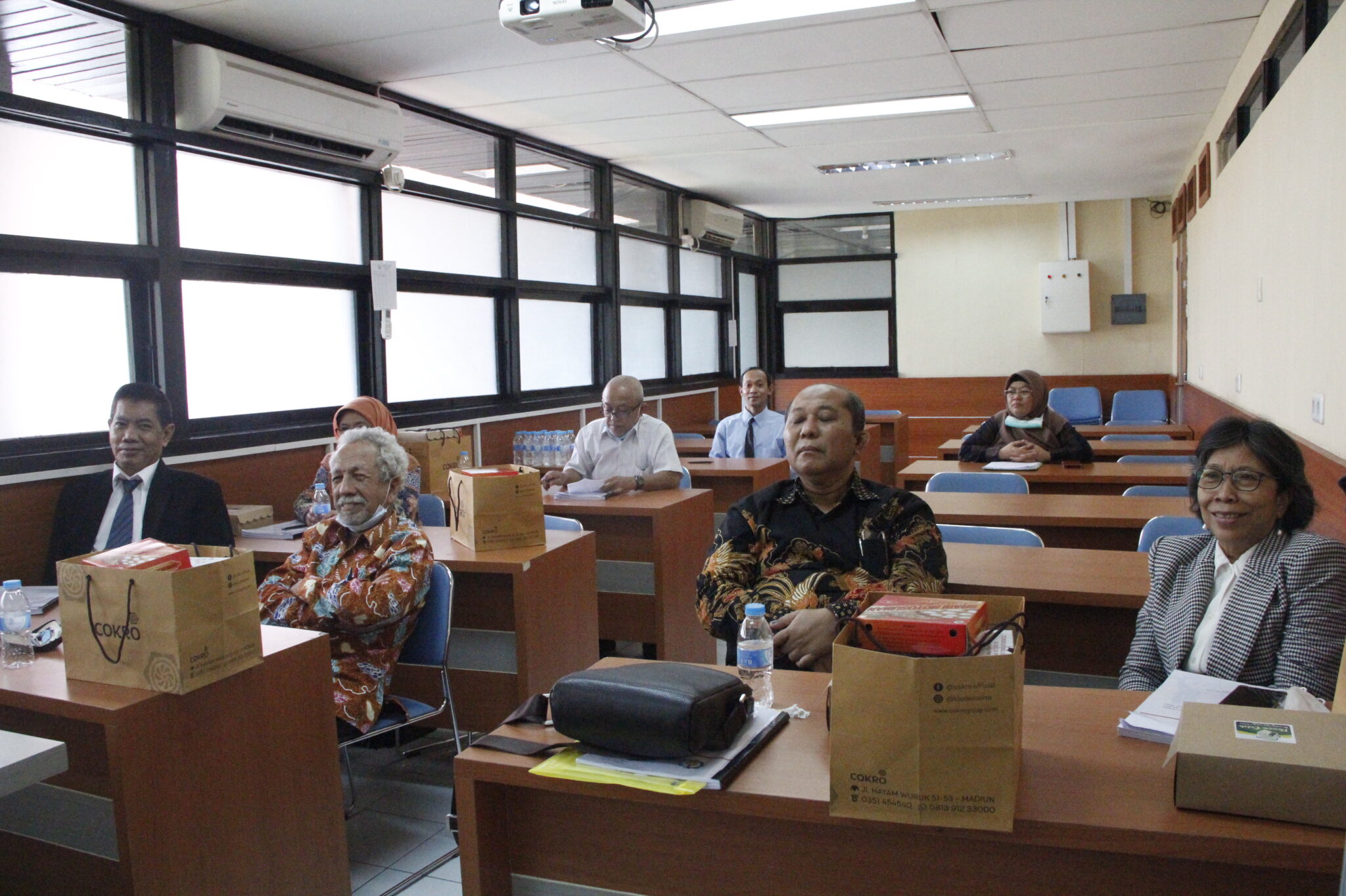 Ujian Tertutup dan Yudisium Mahasiswa Program Doktor S3: 7 - 13 ...